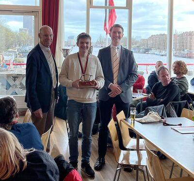 Sam Yates wint J18 skiff op de Skiffhead (26 maart) - Die Leythe